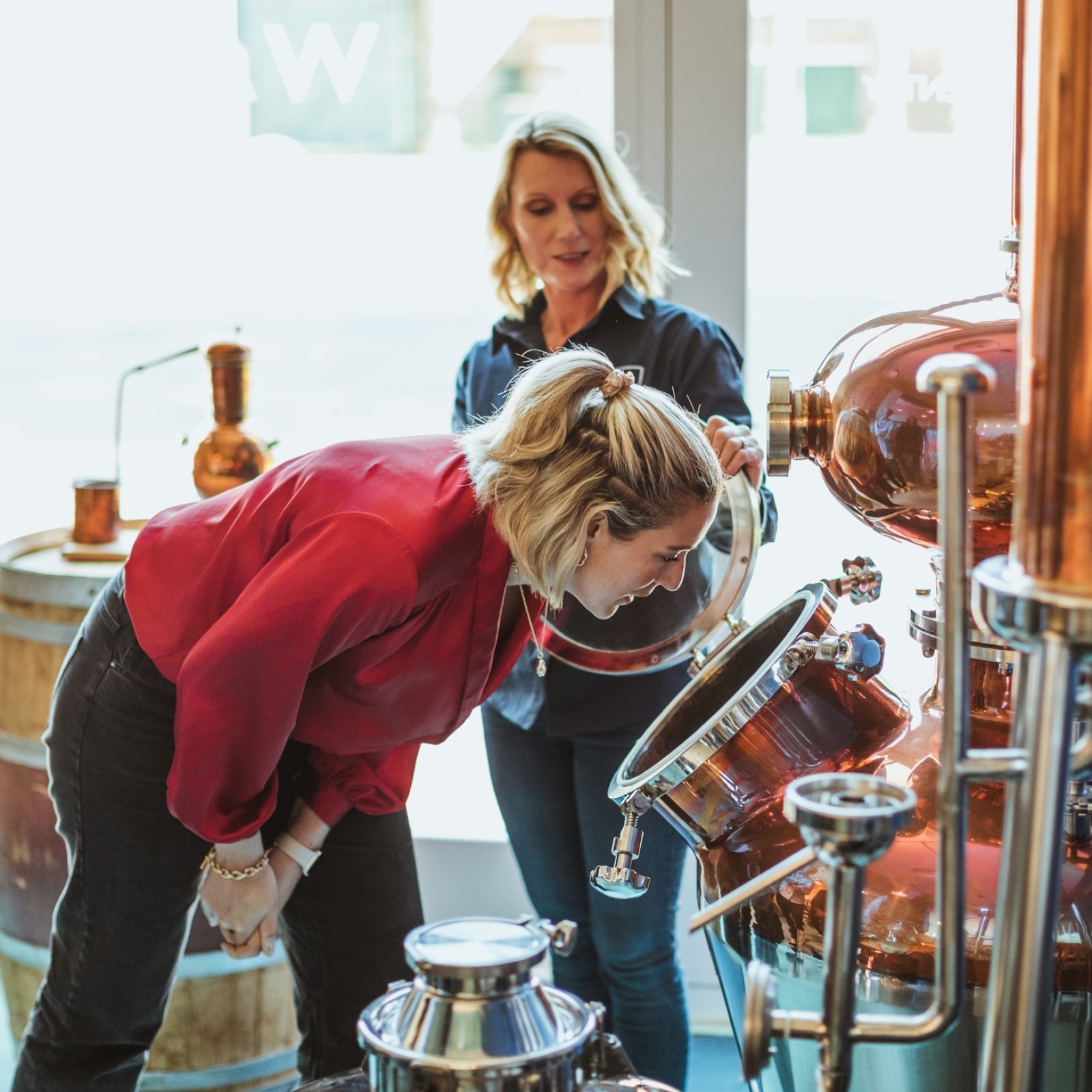 Sky Wave Distillery Tour & Gin Tasting Experience - The Oxford Magazine
